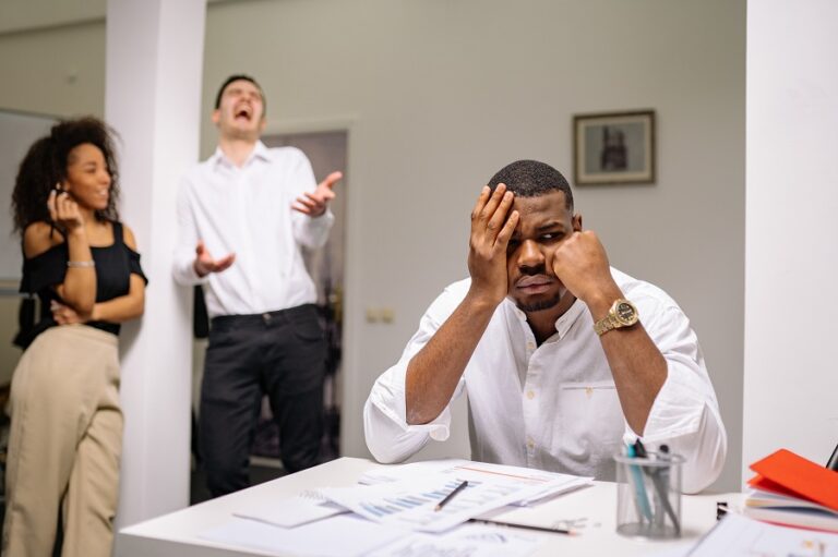 Harcèlement moral au travail et dans le couple